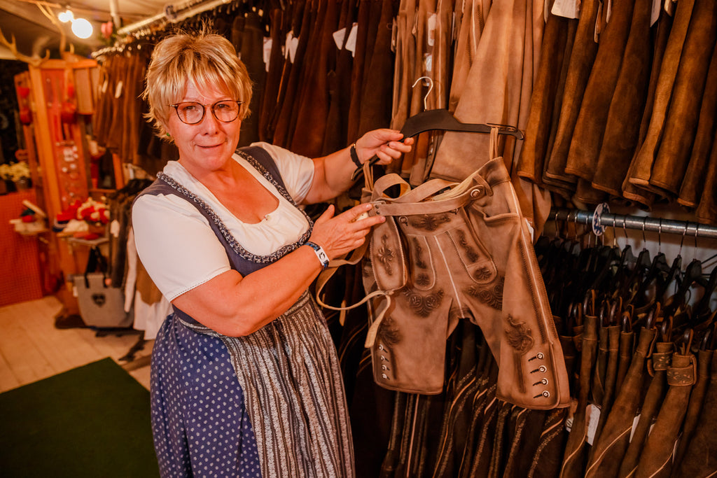 Blouses – Schnucki Dirndl & Lederhosen